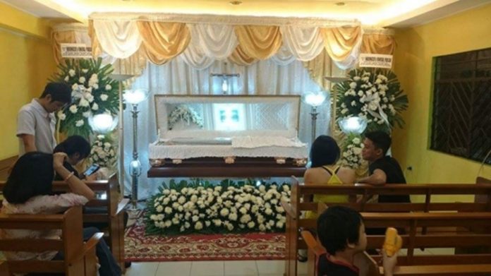 Funeral Home Offers Hilarious Service to Customers: “Uupo ka na lang at ...