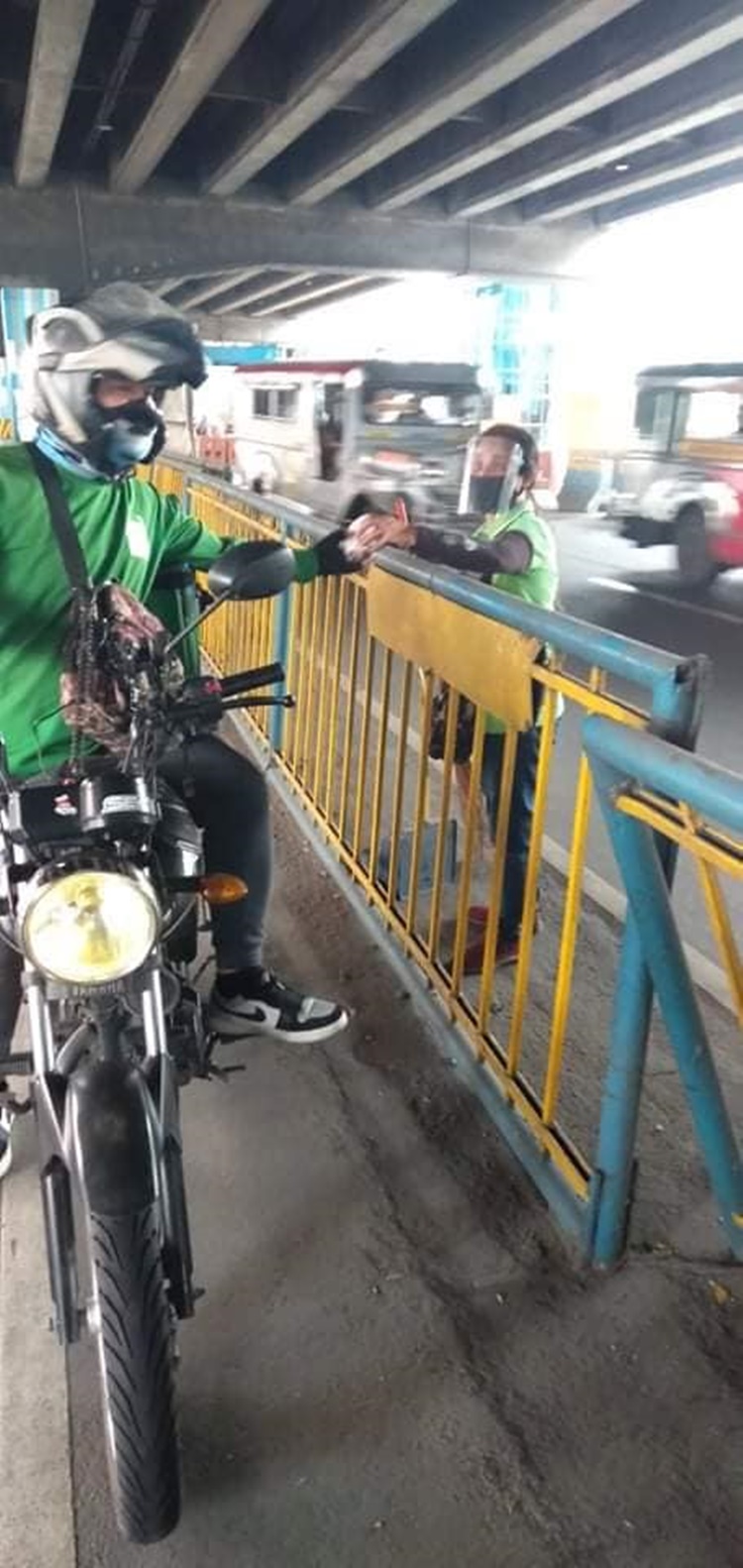 Kind Customer Asks Grab Rider To Give Her Orders to Less-Fortunate People