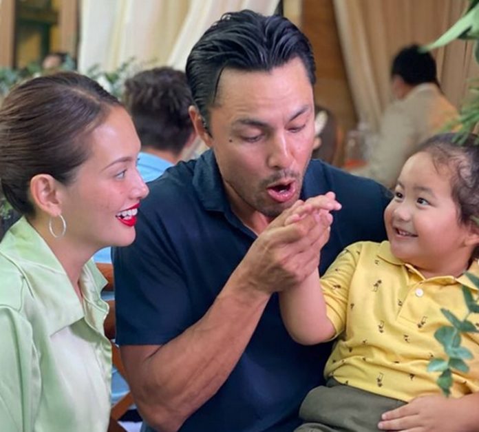 Derek Ramsay's New Photos w/ Ellen Adarna, Elias Elicit Comments