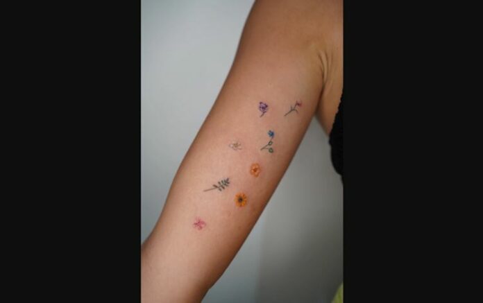 Sofia Andres Adds Pretty Flower Tattoos To Her Collection Of Ink