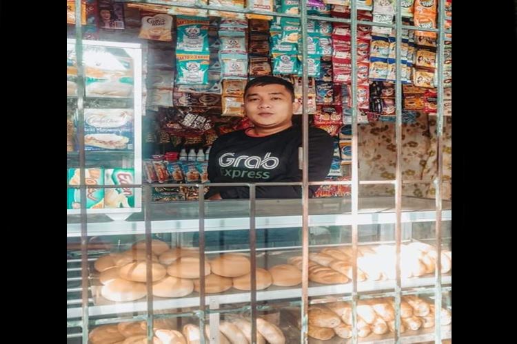Grab Rider Opens Sari-Sari Store Using Hard-Earned Cash