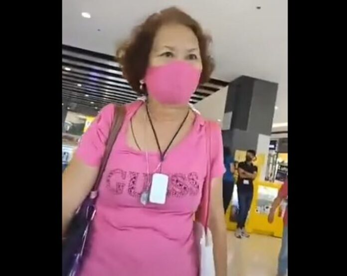 Kakampink Supporters Lectured Mall Employees Over Political Preference