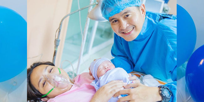 Arny Ross Gives Birth To First Child