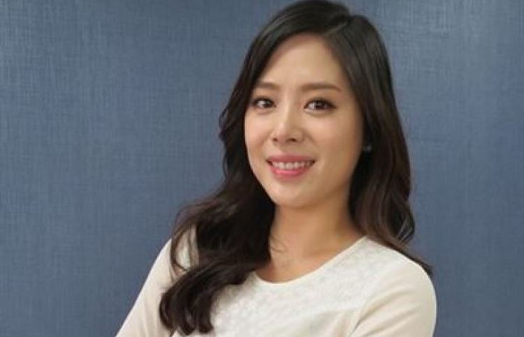 Grace Lee Biography - Details About the South Korean TV Host