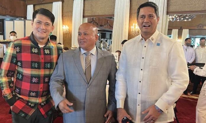Bato dela Rosa on Photo with Robin Padilla and Richard Gomez: "Ako ...