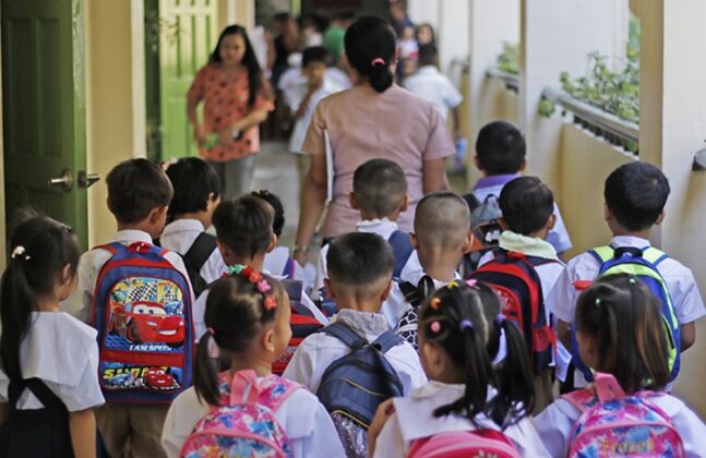 DepEd Plans to Hire 10,000 Teachers in 2023