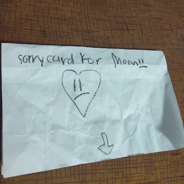 Pretty Mom Flexes Daughter’s Sorry Card “Card niya mas lalo ako nagalit”