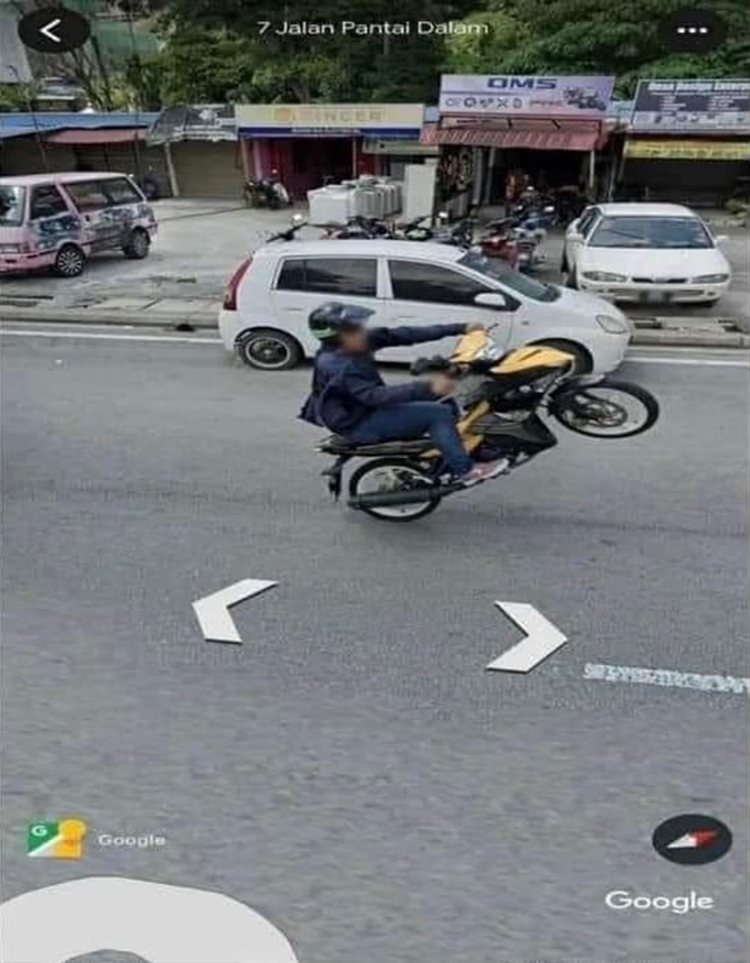 Rider Captured via Google Maps Doing a Wheelie: "Salamat sa Pitik ...