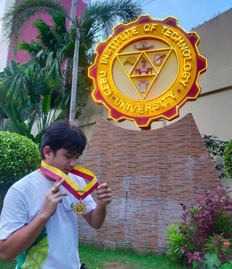 Cum Laude Graduate Who Passed the Board Exam Receives an Apology From ...