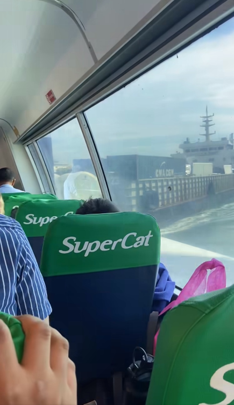 Fastcraft and Cargo Vessel Collide in Cebu