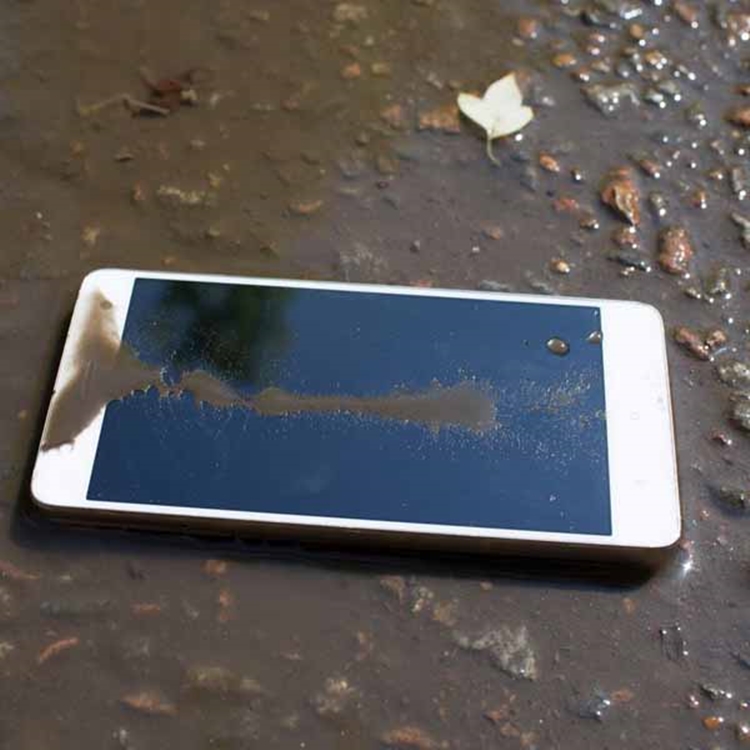 Reservoir Drained to Retrieve Government Official's Phone Dropped ...