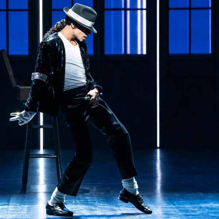 Michael Jackson's Hat in Moonwalk Dance Sold for Over 4 Million Pesos ...