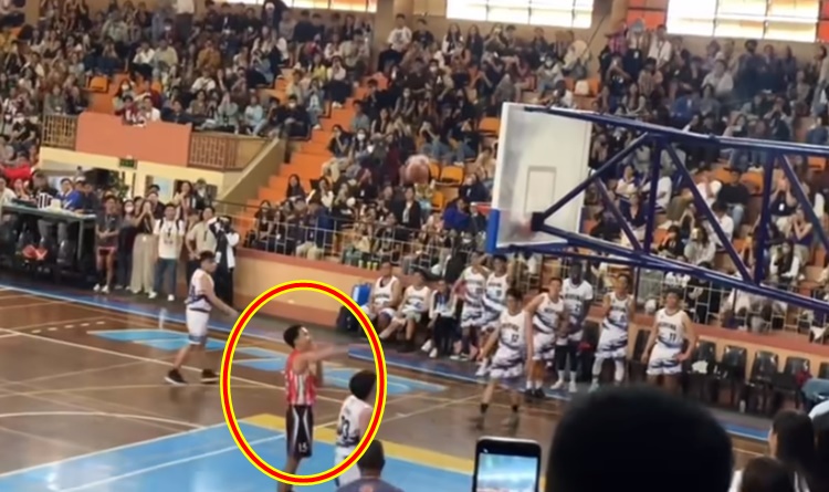 Basketball Player Allows Opponent to Shoot, Athlete Fails Several Times ...