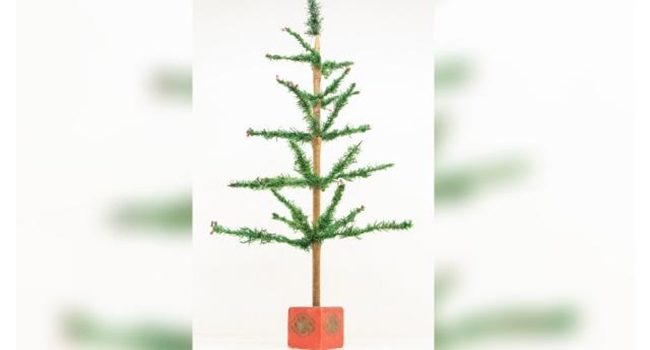 103-Year-Old Christmas Tree Sells for Over PHP200K at Auction | Newspapers