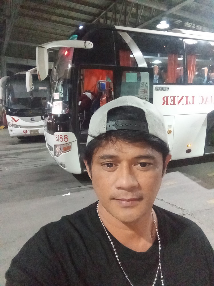 Bus Passenger Left Behind After Quick Pit Stop | Newspapers