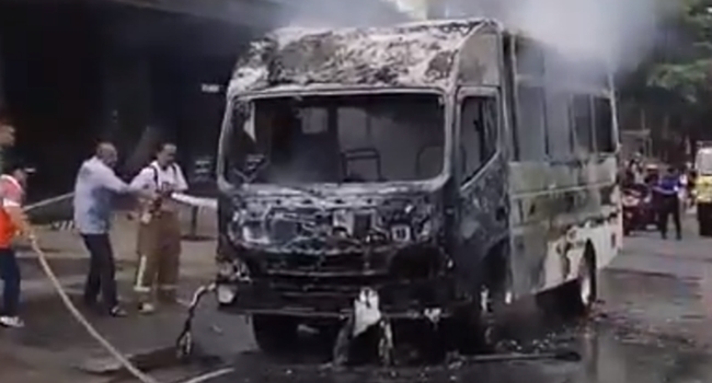 Modern Jeepney Catches Fire in QC | Newspapers