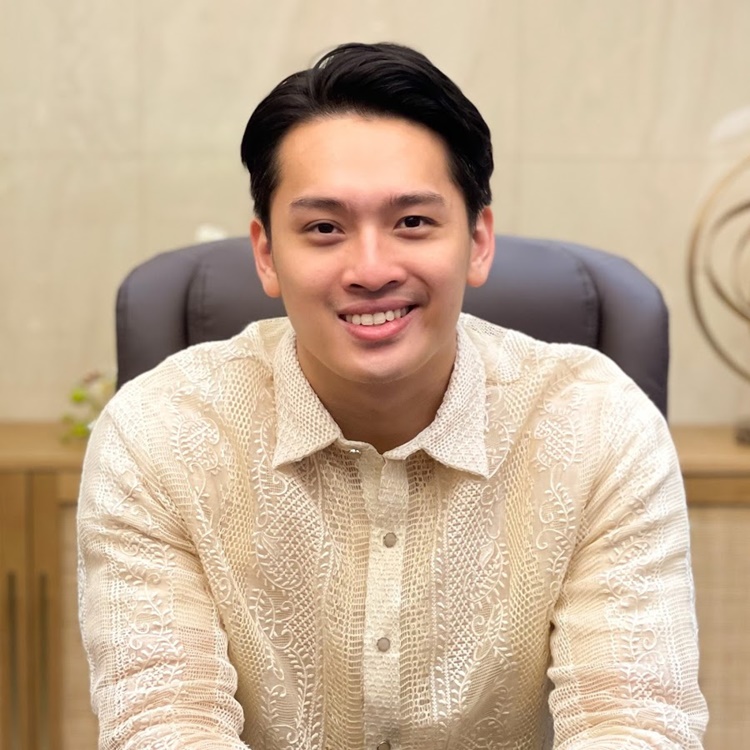 Lucena Mayor Mark Alcala Is Courting Kathryn Bernardo? | Newspapers