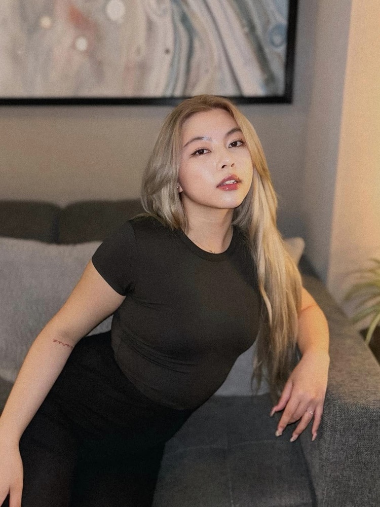 Carlos Yulo's GF Chloe Gets New Hair Color, Olympic Double Gold ...