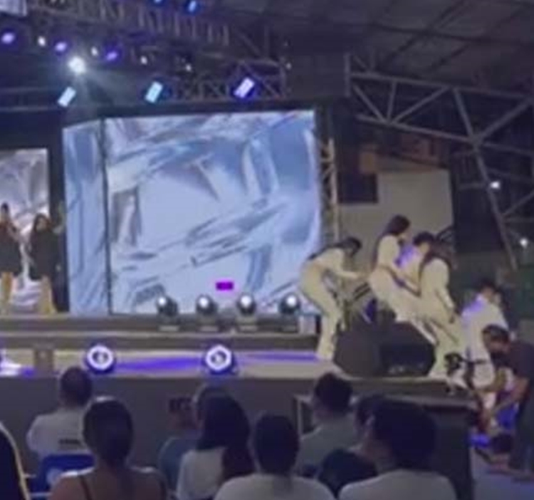 Dancer Dies After Falling Off Stage During Pageant | Newspapers