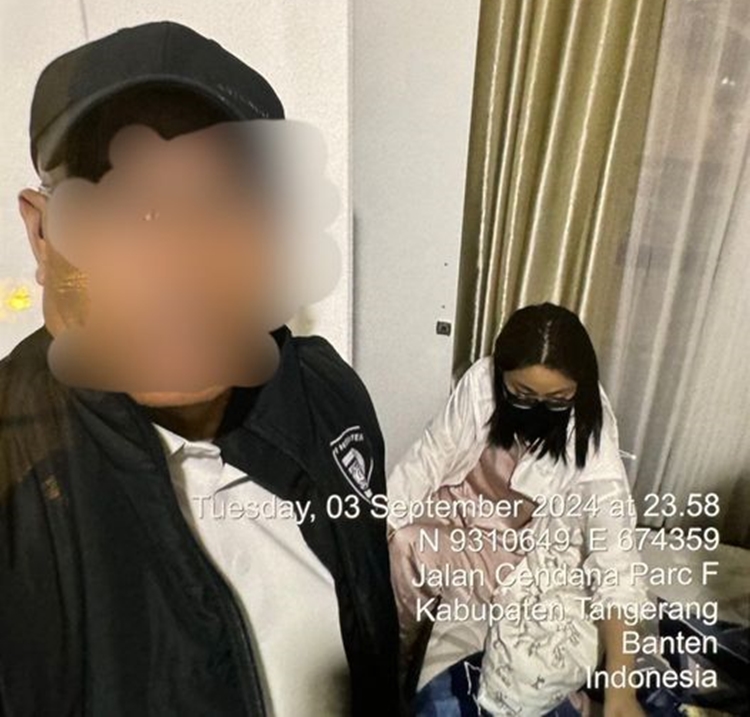 Alice Guo Smiles in Photo in Indonesia before Flight Back to PH ...