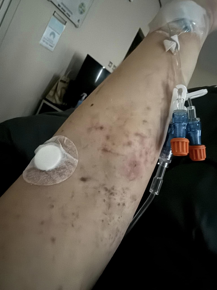 Miss Glenda Explains Her Four-Month Absence from the Spotlight | Newspapers