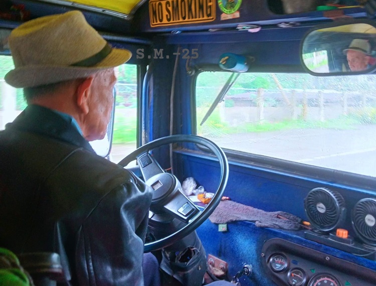 Lady Netizen Impressed by Jeepney Driver Offering Free Rides to ...