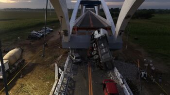 P1.2 Billion Bridge in Isabela Collapses | Newspapers