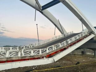 P1.2 Billion Bridge in Isabela Collapses | Newspapers