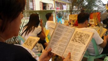 Why Catholics Do the Pabasa During Holy Week | Newspapers