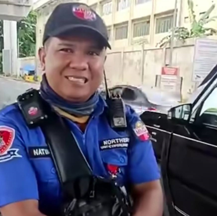 MMDA Enforcer Goes Viral for Ticketing Pickup Without ‘Not For Hire ...