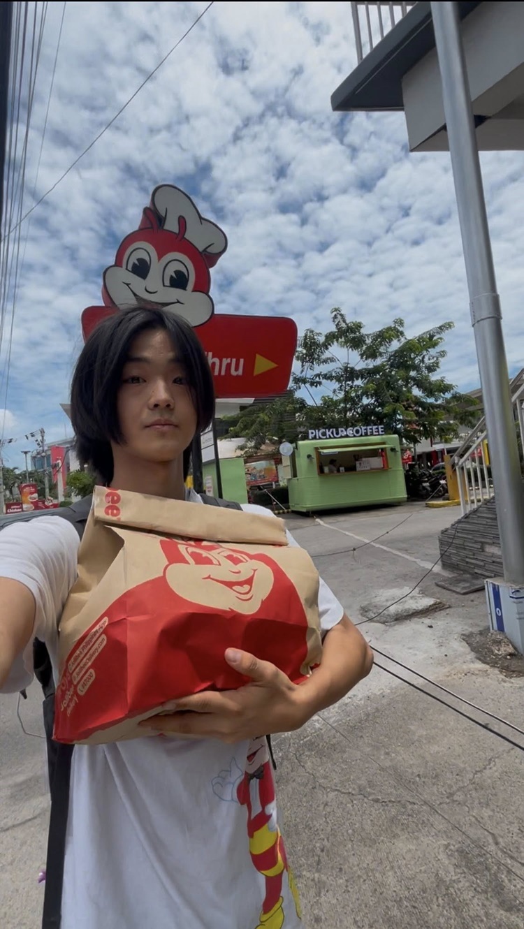 Japanese Content Creator Donates Hamburgers to Earthquake Victims in ...
