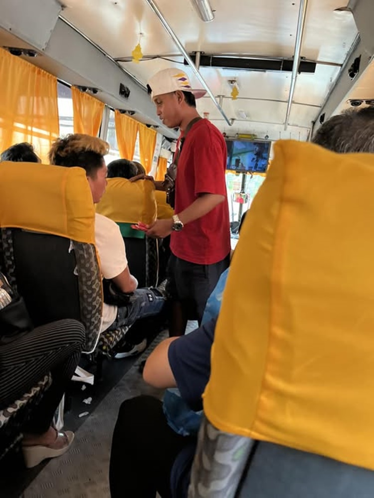 Male Passenger Gets Irritated at Man Asking for Money on Bus After His ...